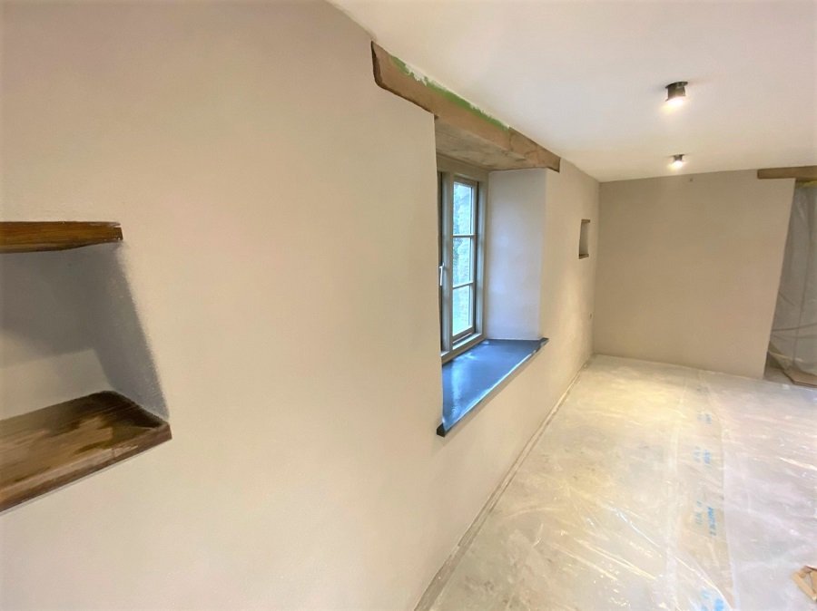 Breathing Buildings: Ventilation in Old Buildings and Conversions